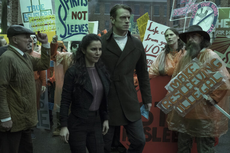 Dystopian Fiction: Reflecting Society's Fears and Hopes (Guide)